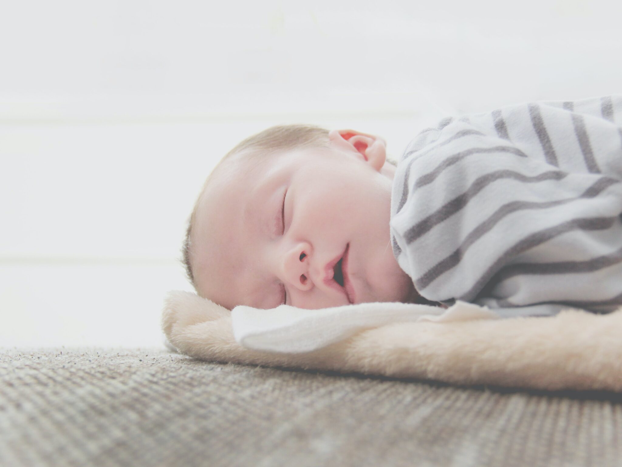 What Age is Co-Sleeping Safe for Your Baby? - babybay