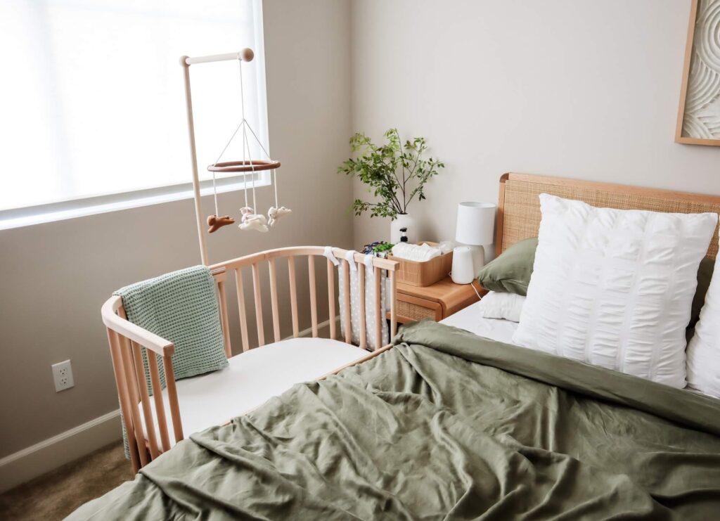 Bedside Bassinets & Co Sleepers | Wood Baby Bedside Sleeper